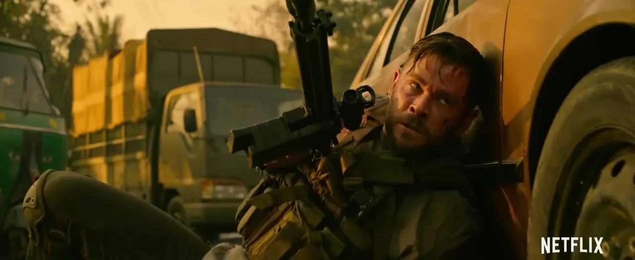 Extraction 2020 Film Review - Mercenaries who save the son of the b...