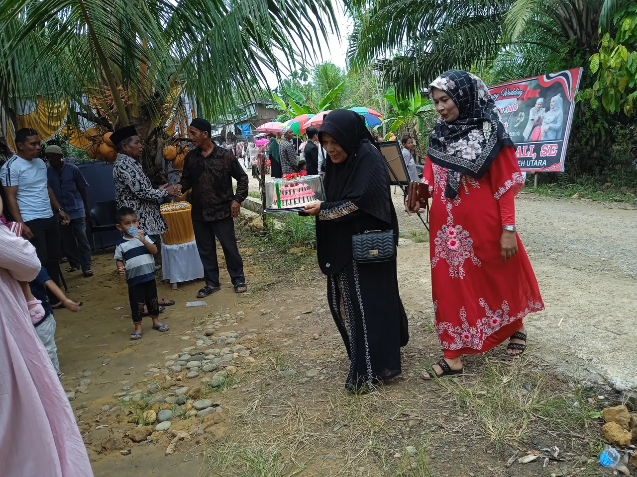 Getting to Know the Culture of Aceh Acceptance of Dara Baro (Tueng ...